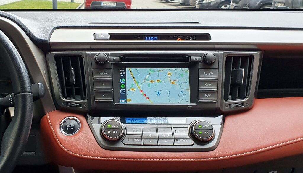 Google Maps w Toyocie – Hadron.pl – Blog / Informacje / Motoryzacja