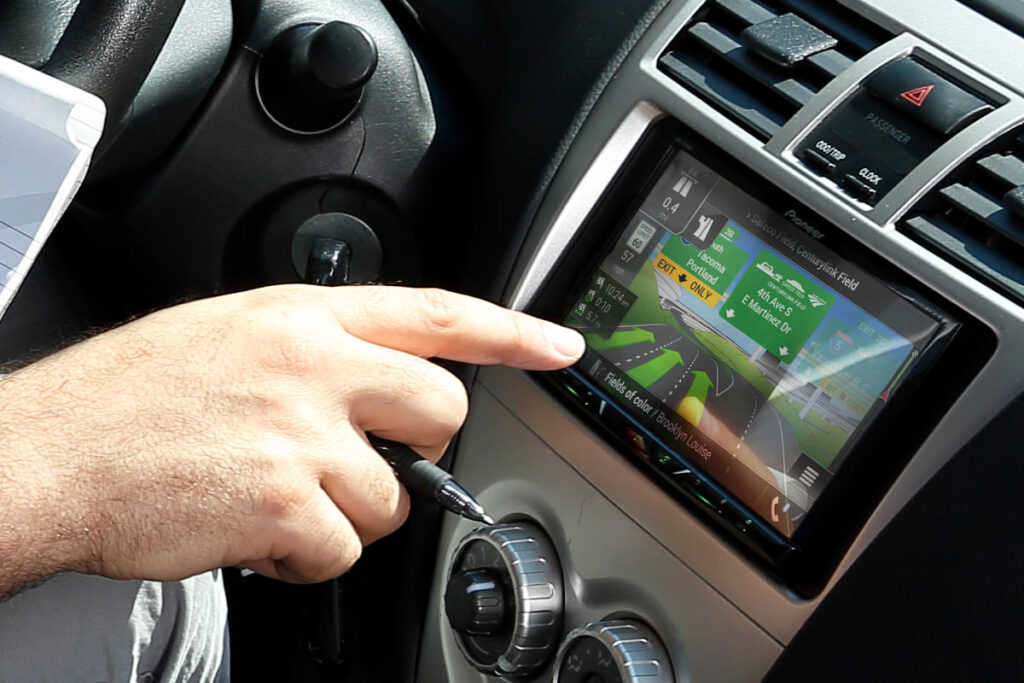 TOP 10 stacji multimedialnych do samochodu – Hadron.pl – Blog ...